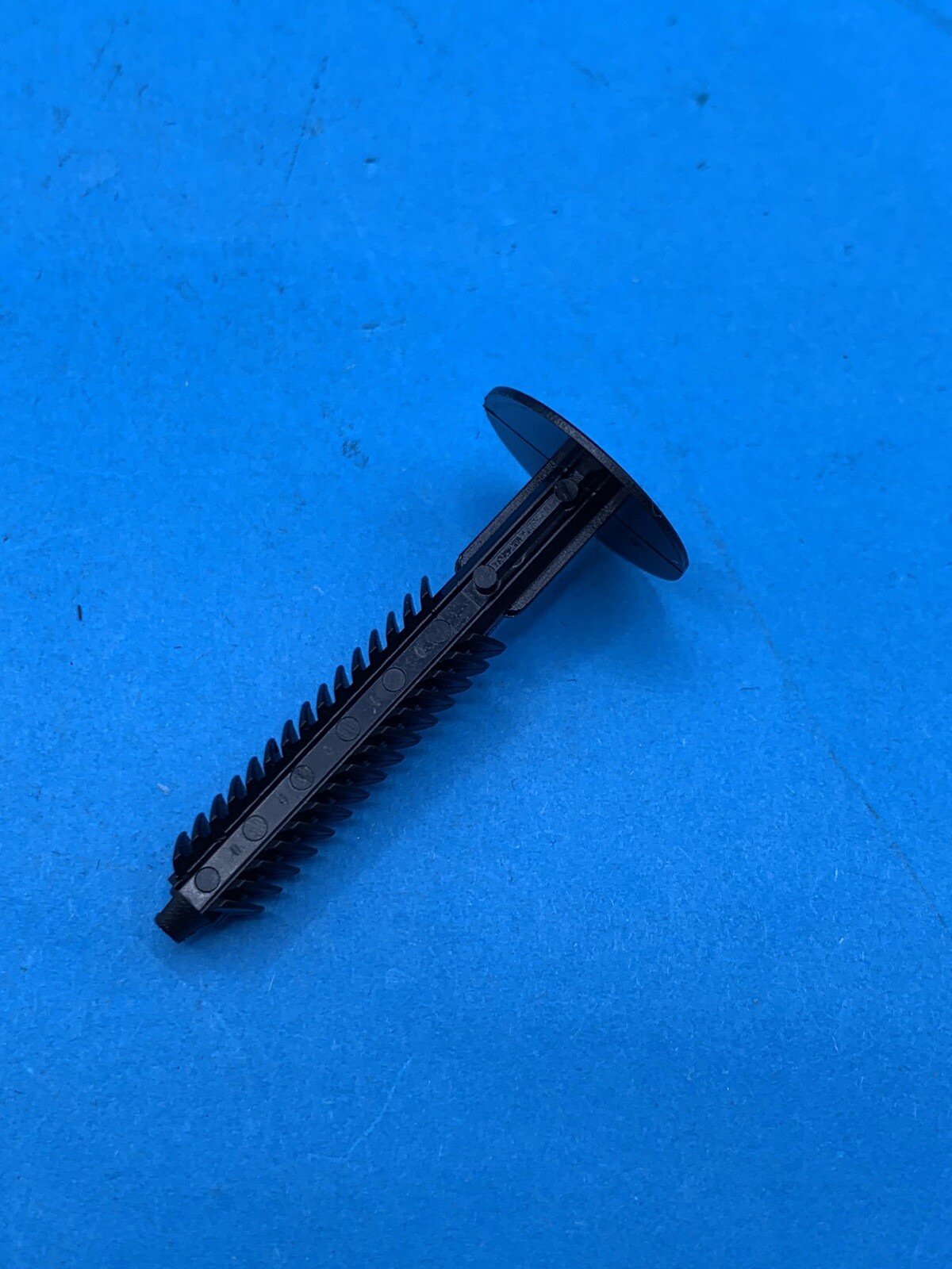 (Pack of 10) Push In Rocker Panel Molding Retainer Clips for Ford ...