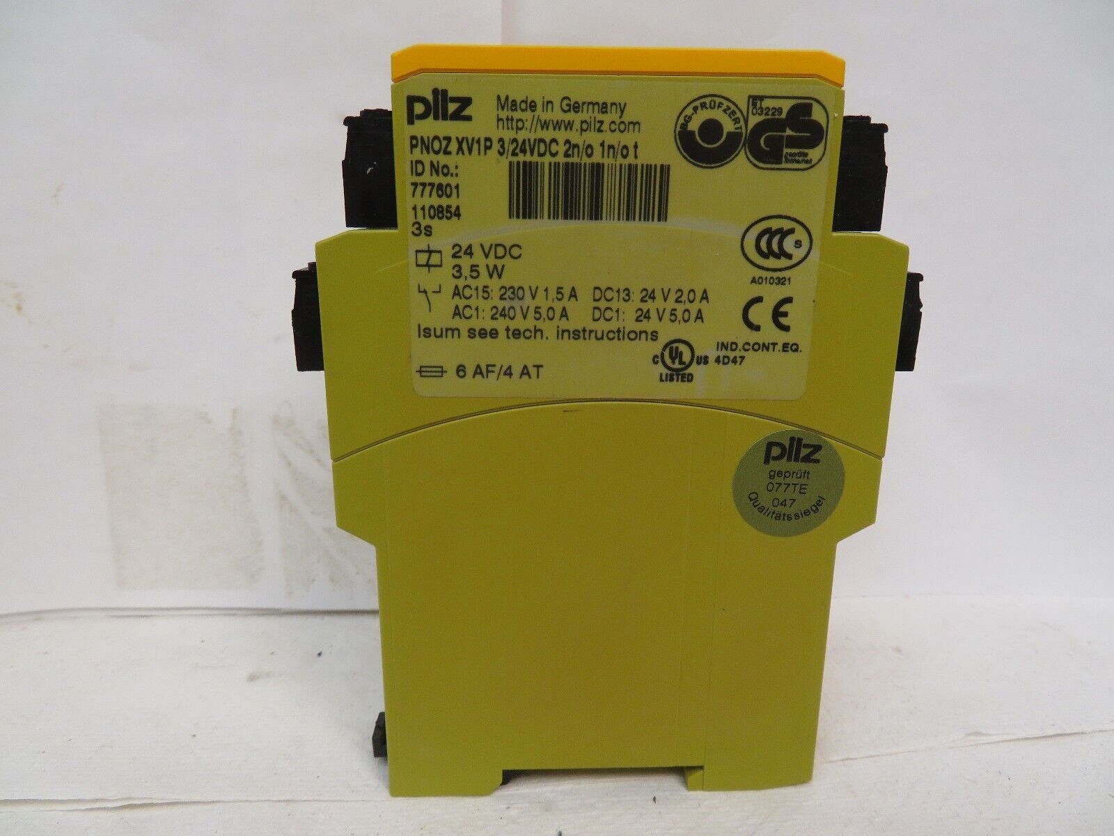 PILZ 777601 SAFETY RELAY PNOZ XV1P 3/24 VDC 2N/O 1n/o t 24vdc 24 volts ...