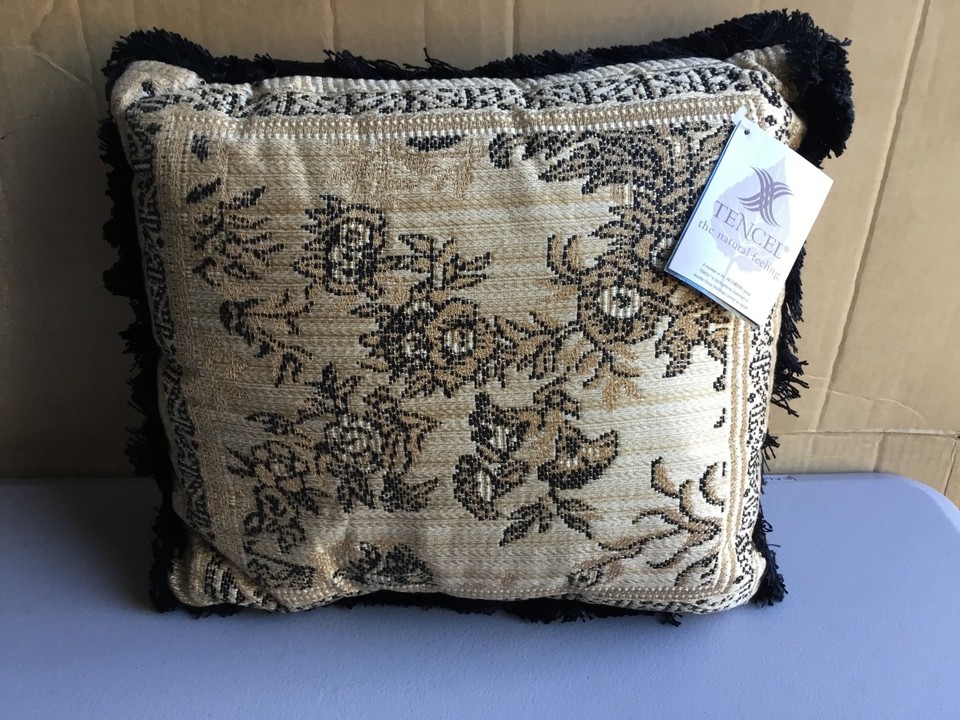 USA Made NWT Florence Noble Collection 17" x 17" Tapestry Throw Pillow ...