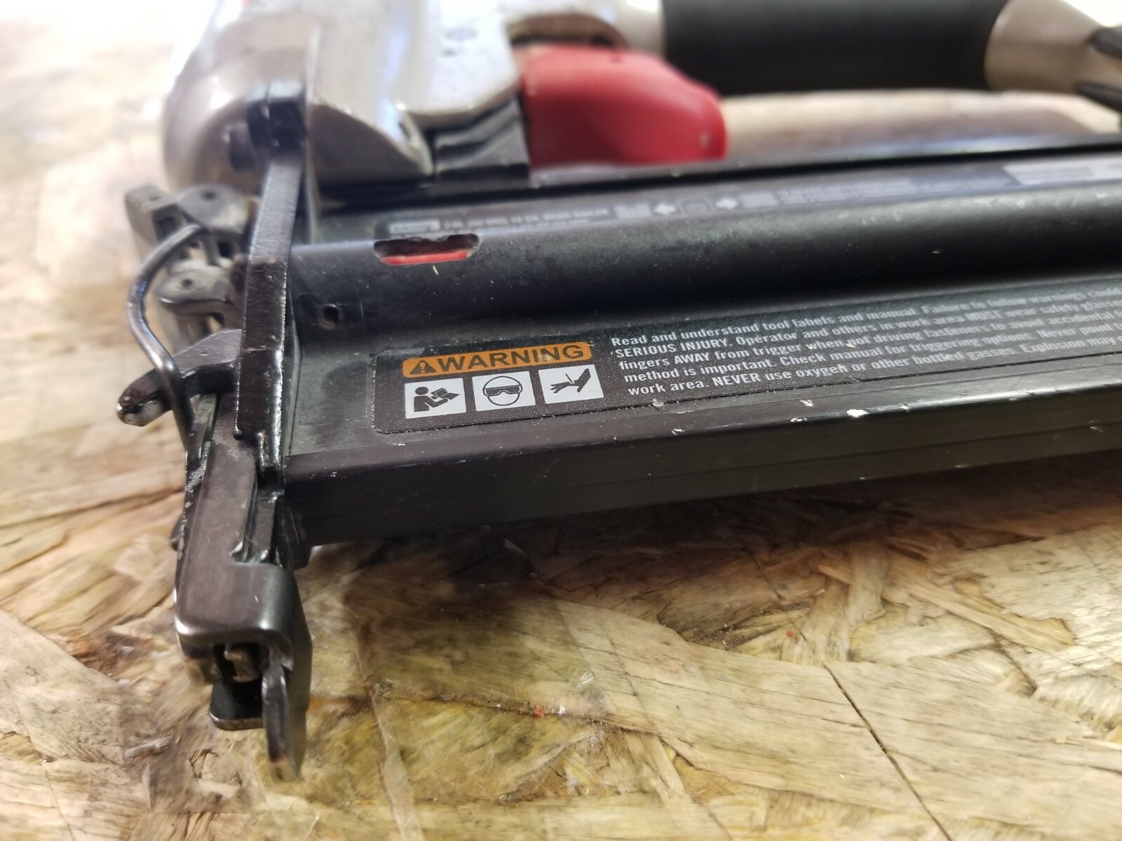 Porter Cable Model BN200C 2"(50mm) 18 GA. Brad Nailer, For Parts or ...