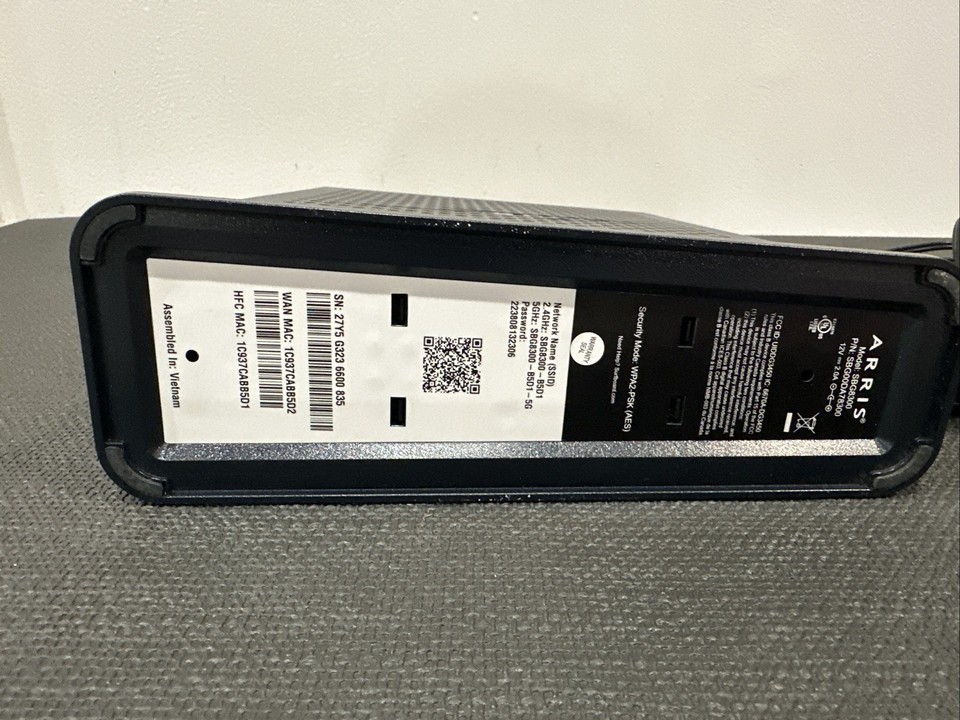 ARRIS SURFboard SBG8300 DOCSIS 3.1 Gigabit Cable Modem WiFi Router ...