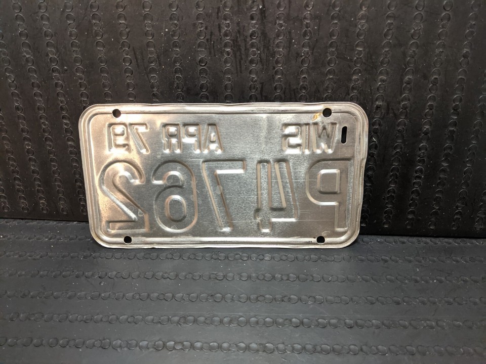 1979 WISCONSIN MOTORCYCLE LICENSE PLATE with 1980 STICKER ..... (P4762 ...
