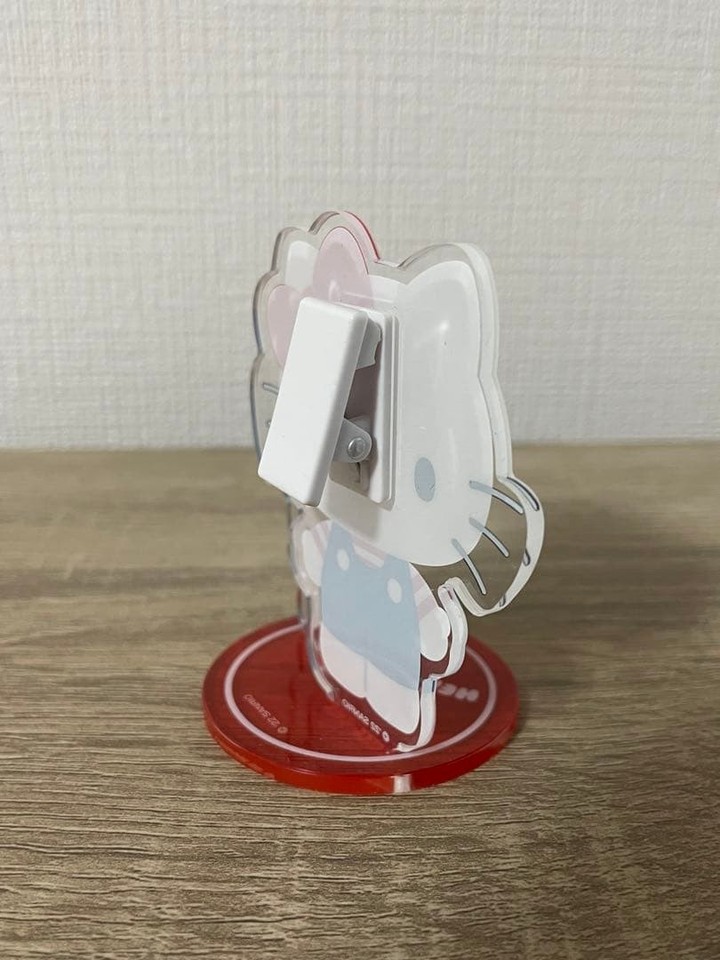Hello Kitty Acrylic Stand With Clip Keychain | eBay