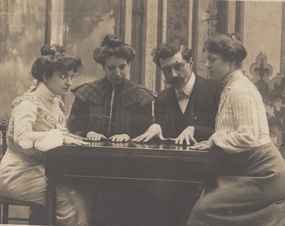 Spiritisme - Ouija - Spirit Rapping Seance - Talking Board - Tables ...