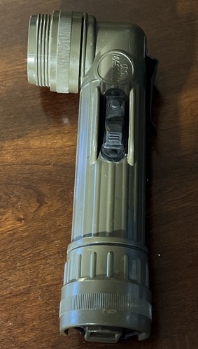 VTG | Fulton MX-991/U Right Angle US Military Flashlight - Army Green ...