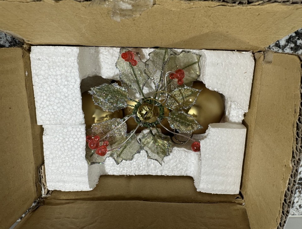 RARE Disney 2006 Mickey Mouse Head Gold W/Holly Large Ornament #45185 w ...