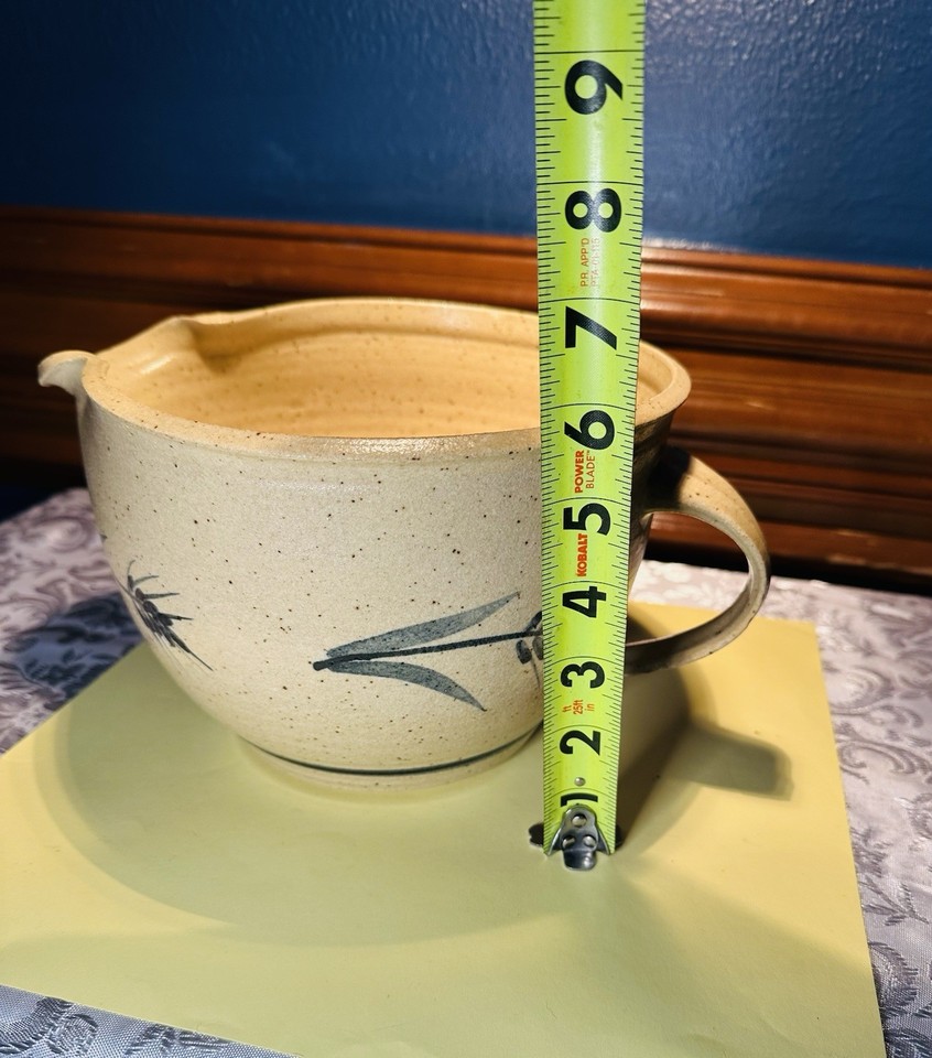 VTG Studio Art Pottery Mixing/Batter Bowl with Pour Spout & Handle ...