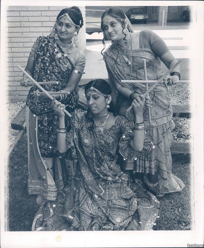 1945 Nina Kikani Mala Patel Prabha Indian Girls Costume Festival 8X10 ...