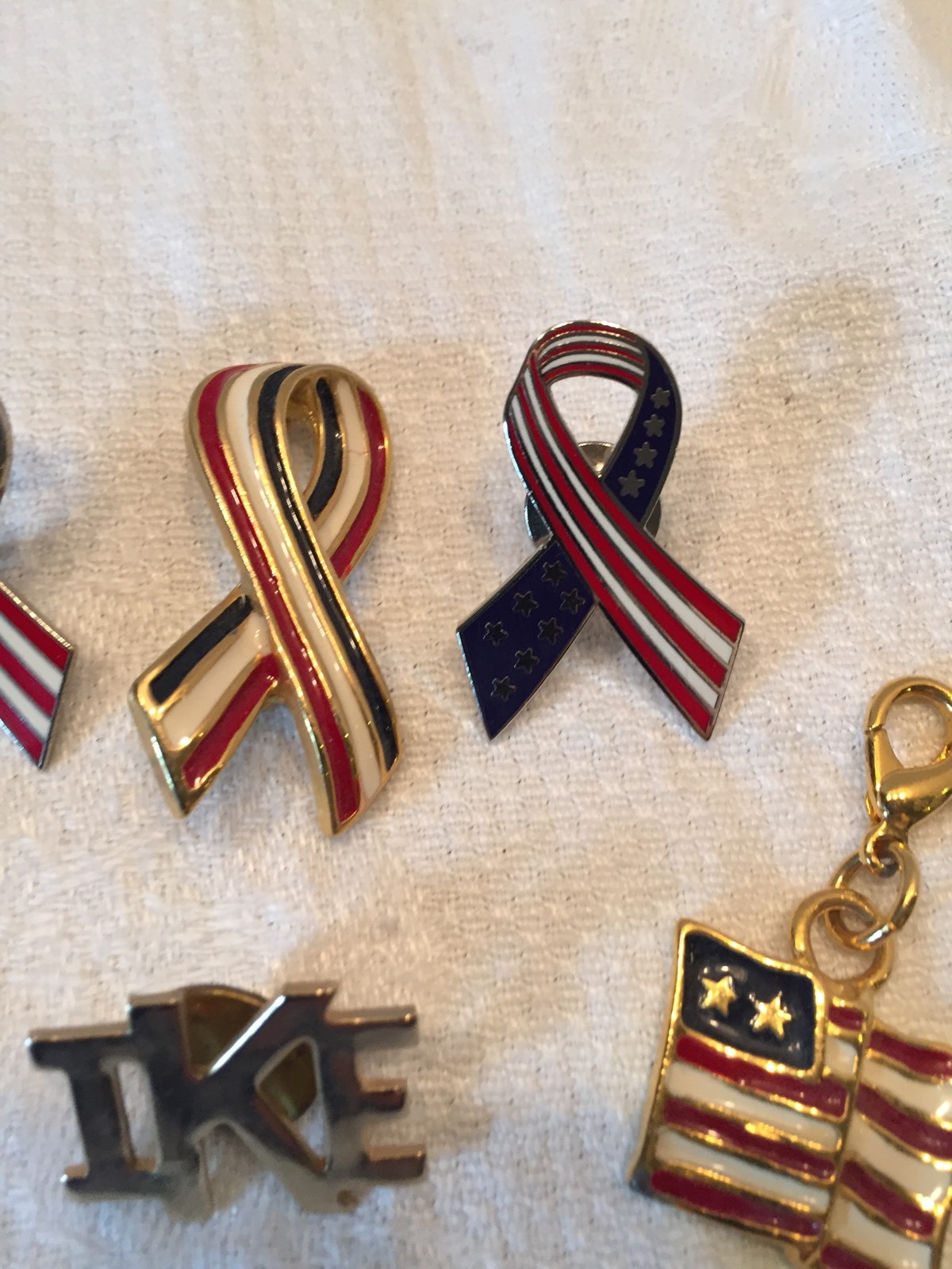Vtg Patriotic USA Red White & Blue Pins & Flag Charm … - Gem