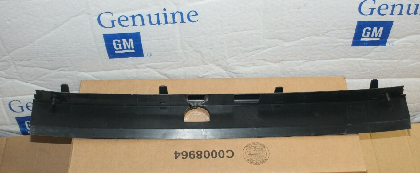 2018 - 2020 GMC Terrain/ Chevy Equinox Bumper Guard 84766445 OEM | eBay