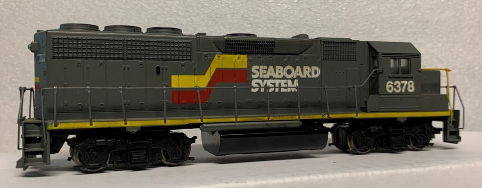 HO Scale Athearn GP40-2/6378 Seaboard System Powered Diesel Locomotive | eBay