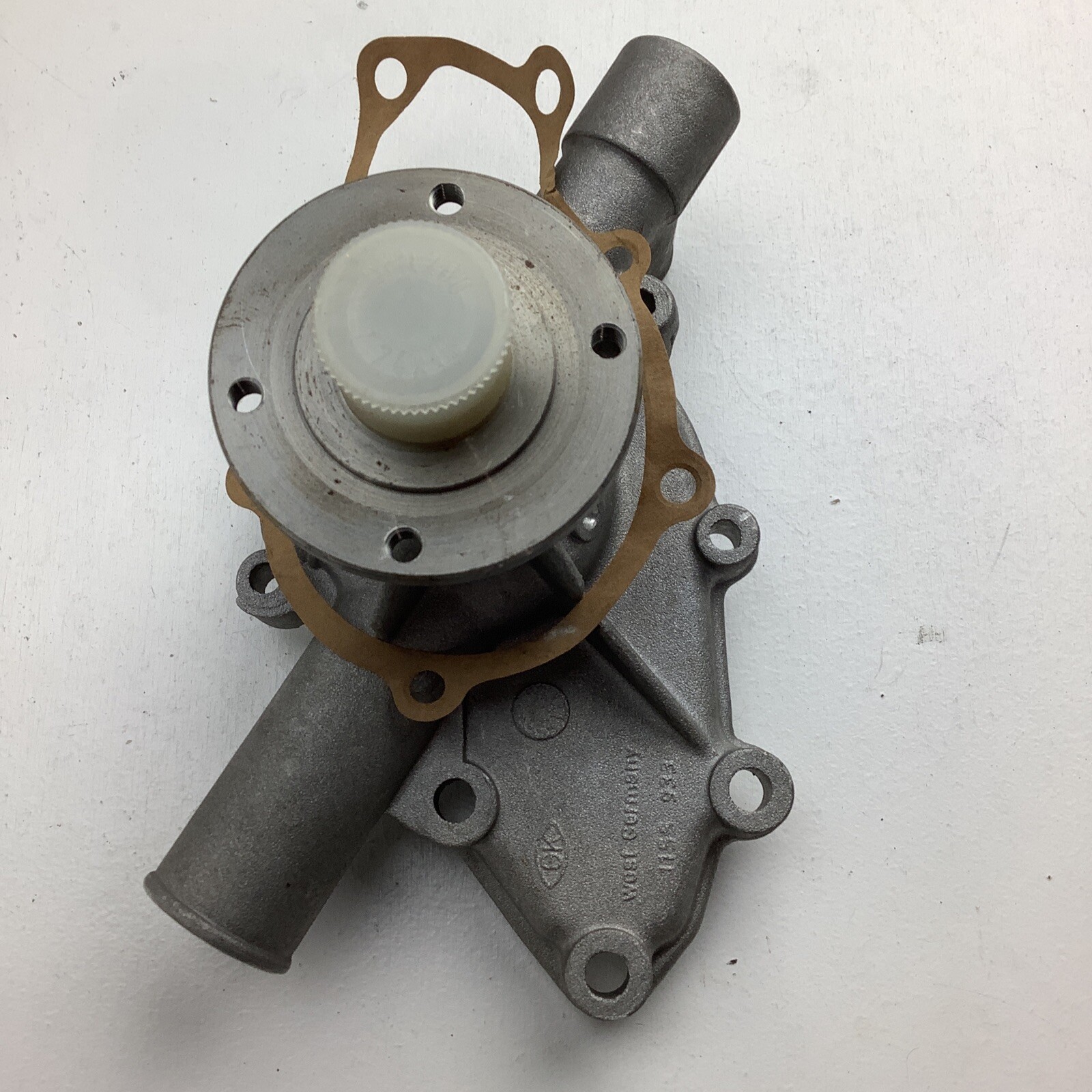 Water Pump 8-97123-330-0 8( Bosch 97105) 012-5 for Isuzu 4JA1 4JB1 4JG2 ...