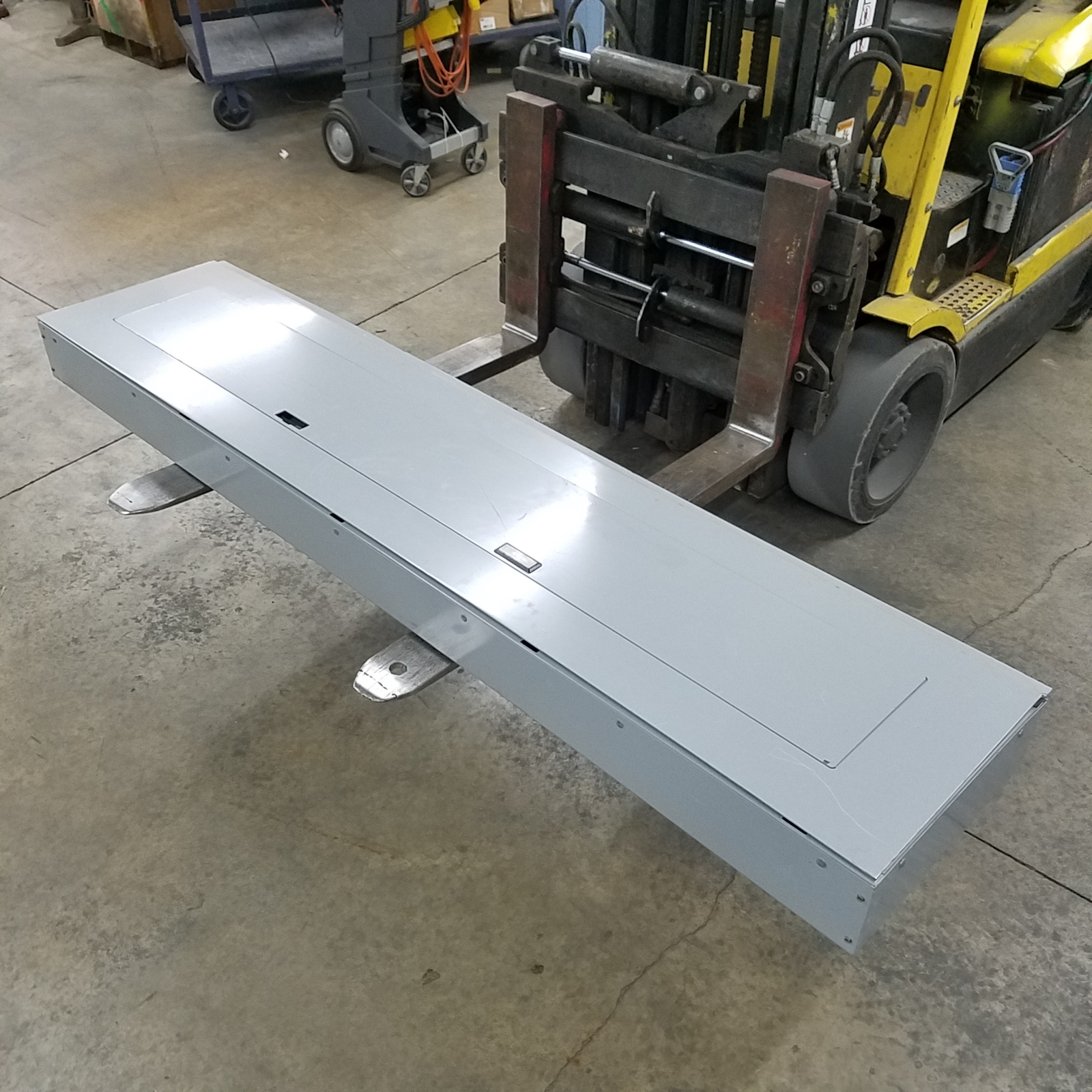 Eaton PRL2a Pow-R-Line Panel Board, 400 AMP, 380/220 Vac, 3PH, 4W, # ...