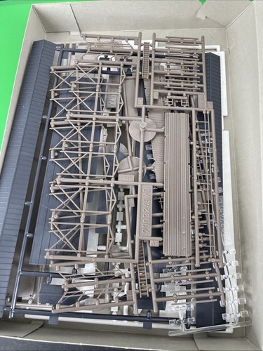 Walthers Cornerstone N Scale building 933-3245 Ice House & Icing ...