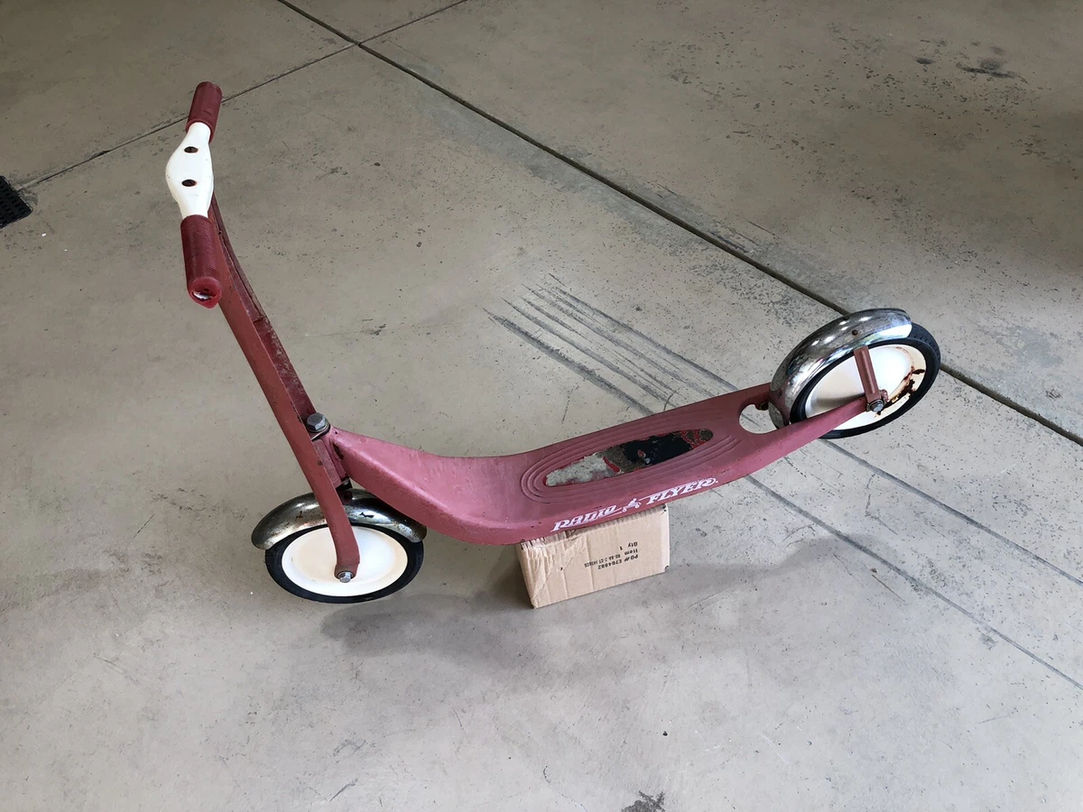 Classic Radio Flyer Scooter