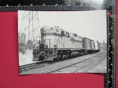 WISCONSIN & SOUTHERN RAILROAD DIESEL LOCOMOTIVE #1502 W FREIGHT TRAIN B ...