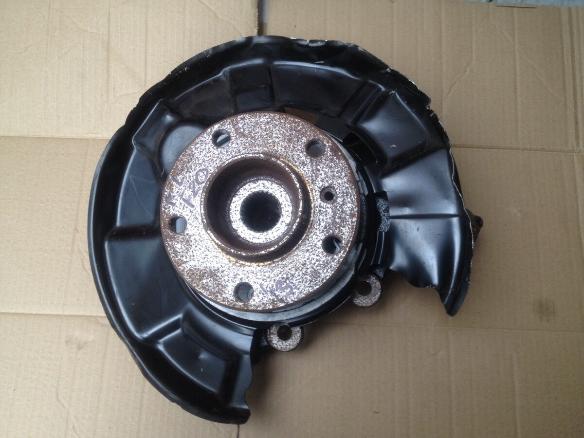 2013 BMW 1 3 F20 F21 F30 F31 FRONT WHEEL HUB LEFT N/S PETROL 116i 118i ...