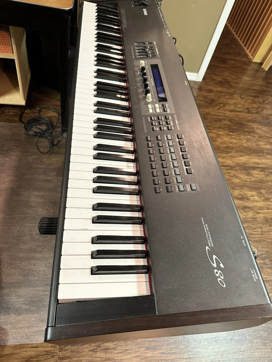 Yamaha Professional Keyboards