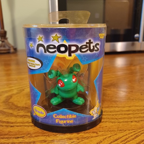 Neopets Grundo Green Figurine Bonus Card Sealed NEW RARE! 64442137267| eBay