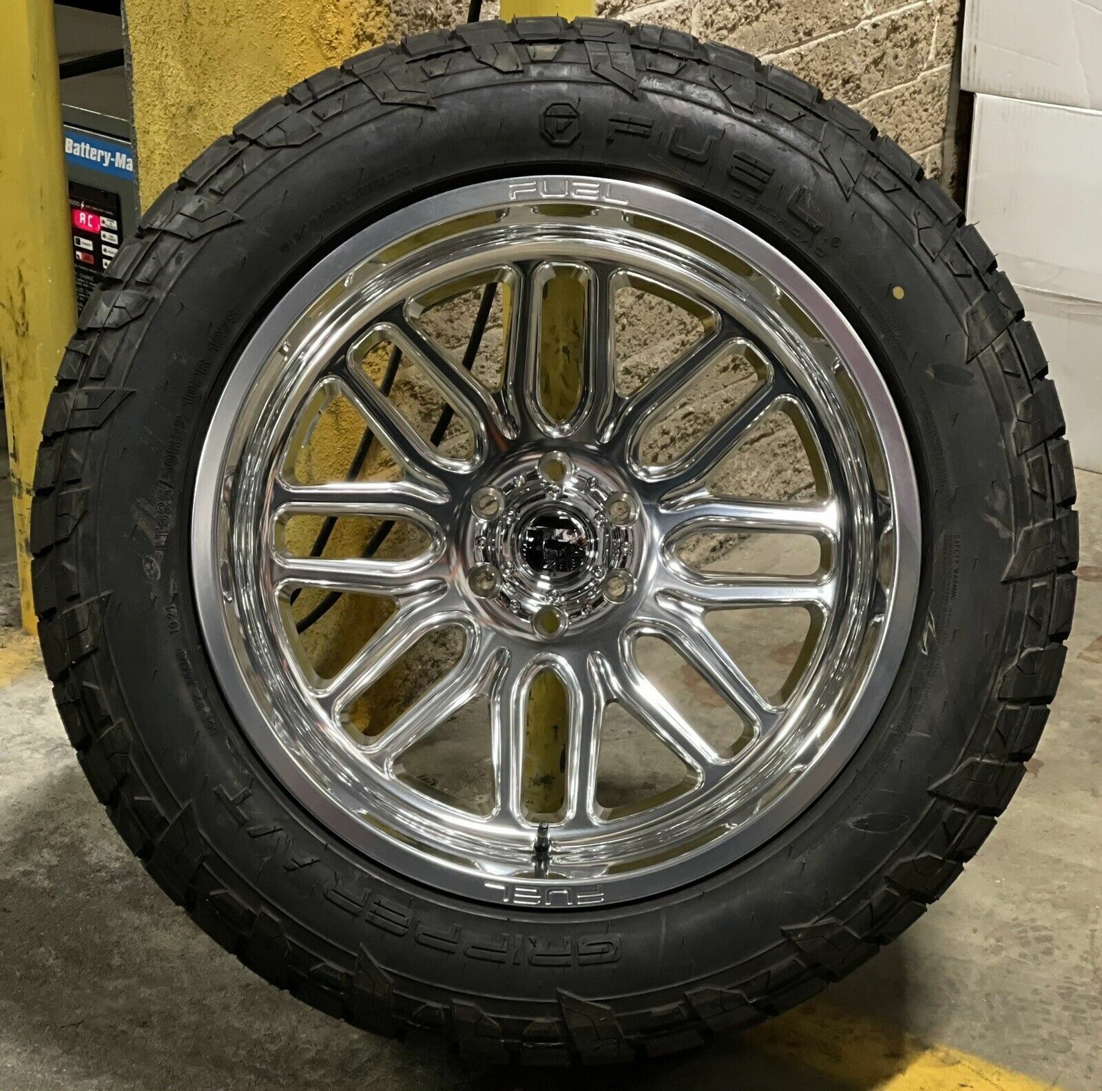 22x12 Fuel D721 Ignite Polished Wheels 35" AT Tires 8x6.5 GMC Sierra ...
