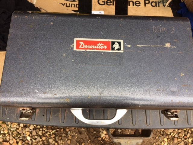 Desoutter Engineers Air Tool Set in Desoutter Storage Box Workshop ...