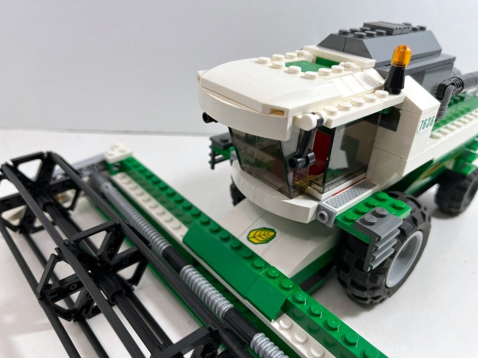 LEGO City: Farm: Combine Harvester 7636 (2009) Rare. See description | eBay