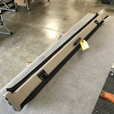 2005 Chevy Avalanche Rear Window And Wall Latch BB Loft | OE | Chevrolet