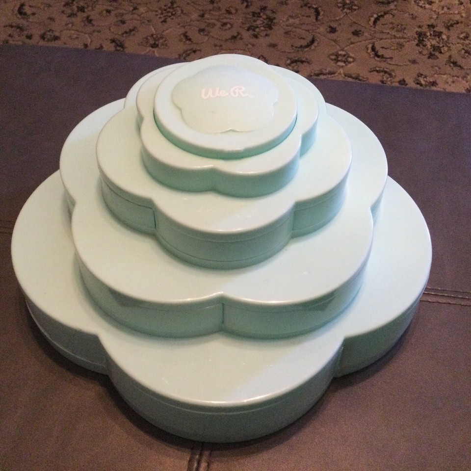 We R Memory Keepers Bloom Flower Craft organizer Storage,opens to 16 ...