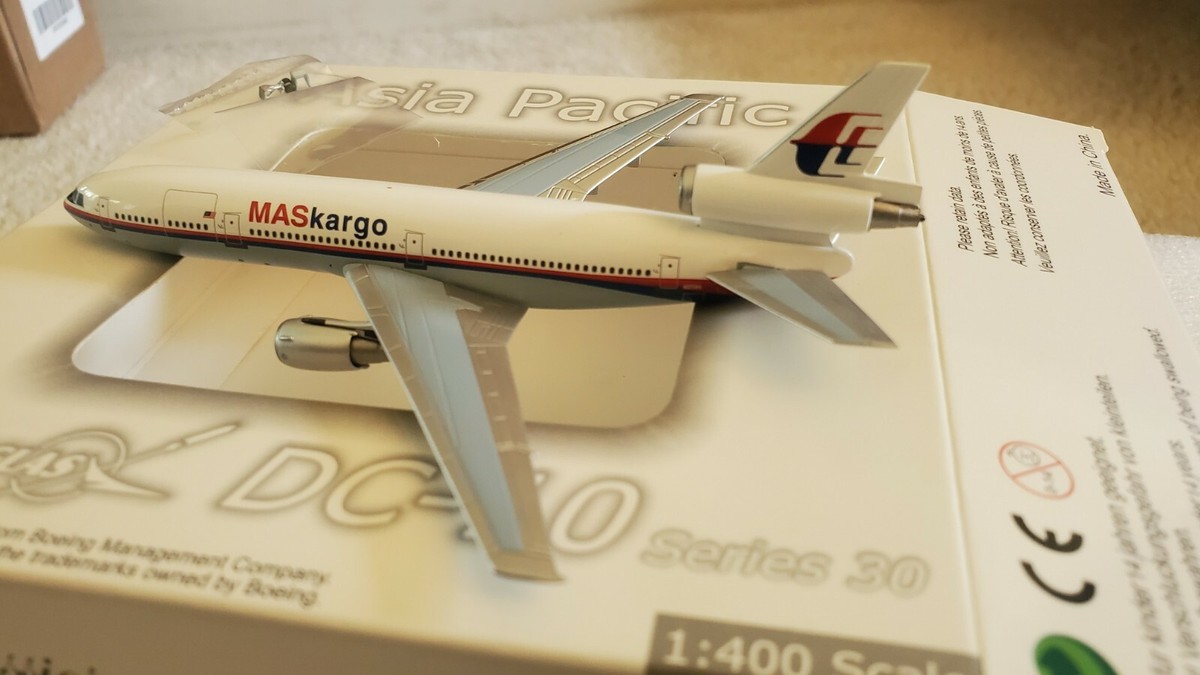 Aeroclassics Malaysia Airlines DC-10-30CF 1:400 ACN105WA Aeroclassics Malaysia Airlines DC-10-30CF 1:400 ACN105WA