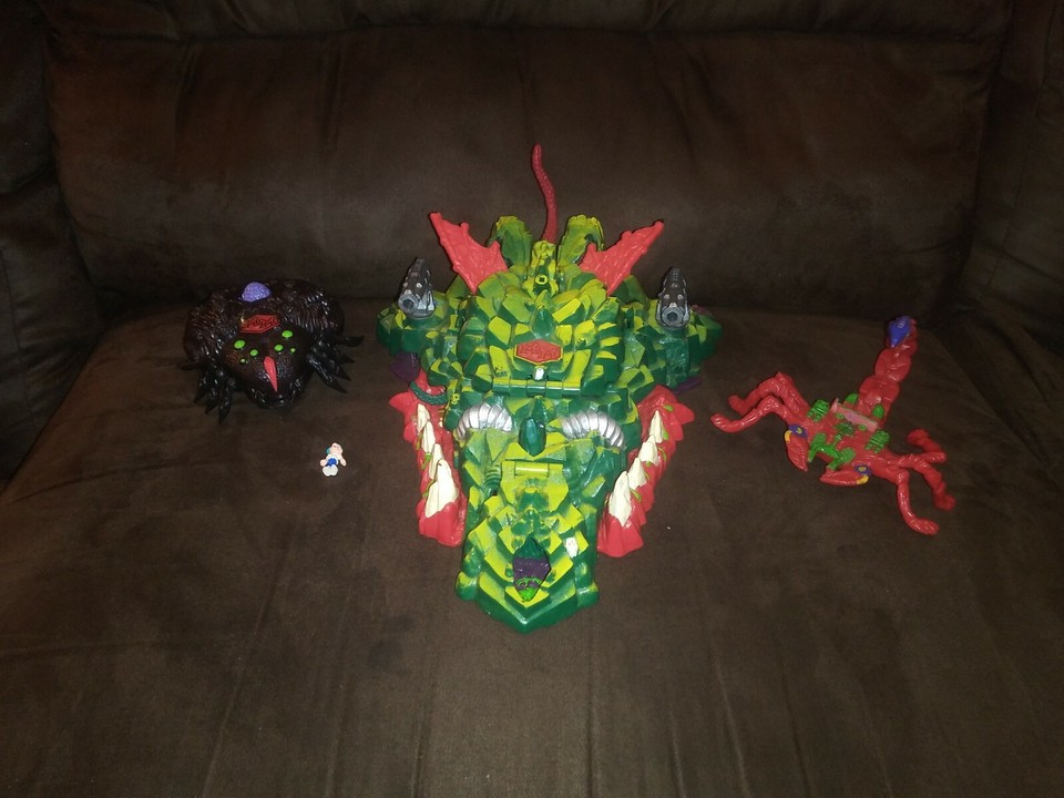 Mighty Max Dragon Island Scorpion Trapped by Arachnoid Doom Zone Figure ...