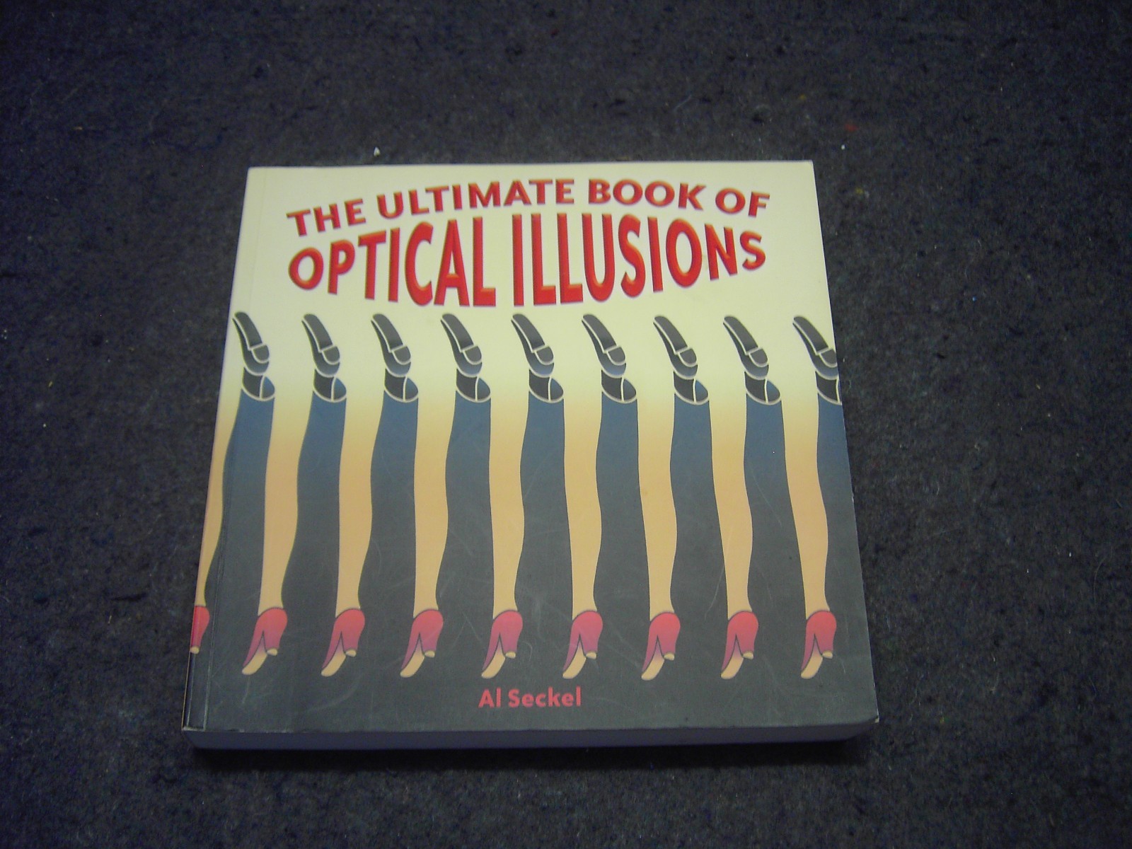 THE ULTIMATE BOOK OF OPTICAL ILLUSIONS paperback book in good condition ...