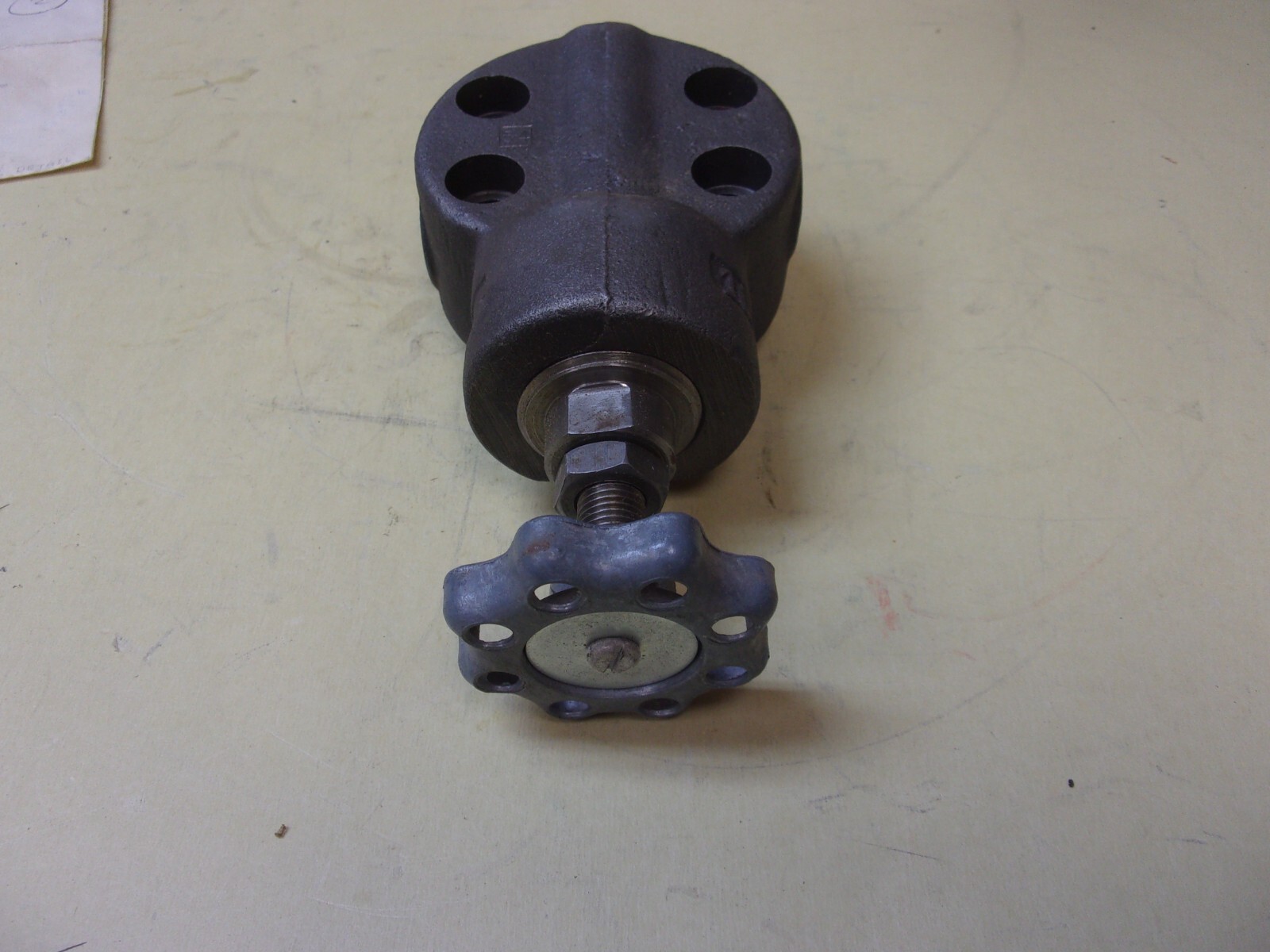 Sperry Vickers F168D60 Relief Valve Cover 925253 Sub-Assembly Cover | eBay