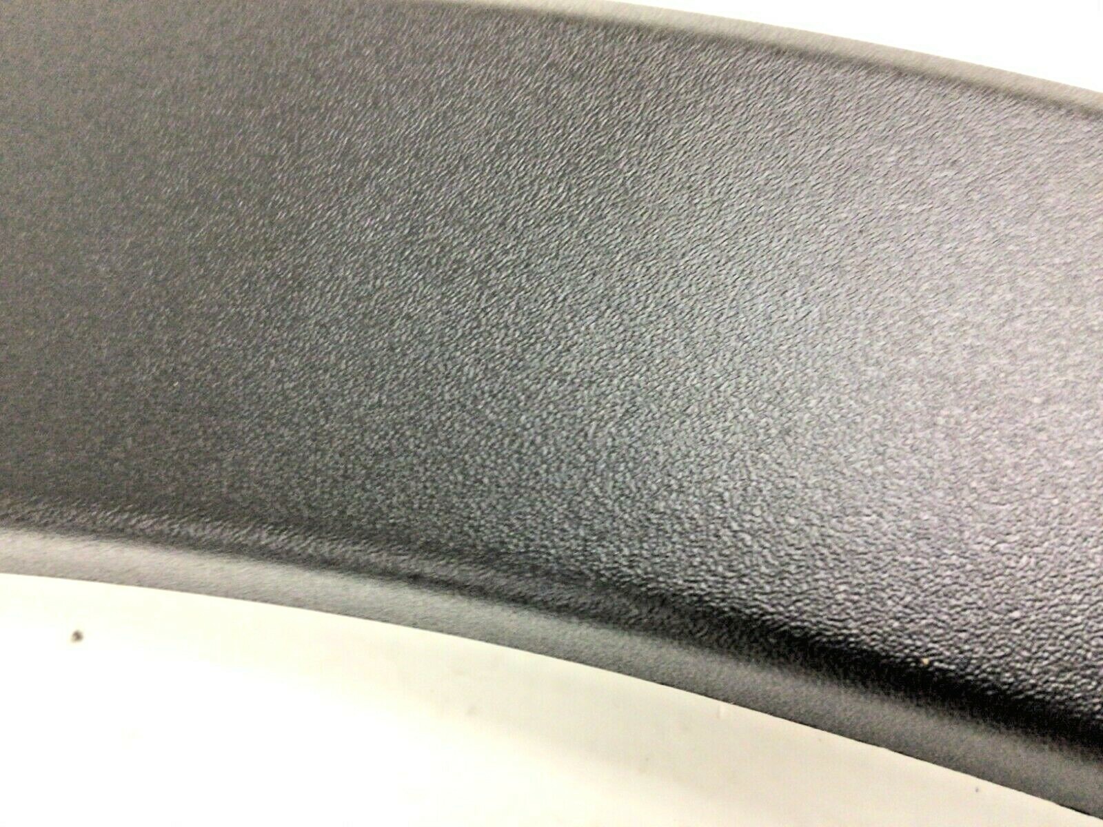 2019-2025 Cadillac XT4 rear wheel opening Molding RH passenger new OEM ...