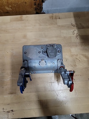 Haldex BE26103 Nosebox Assembly With Gladhands, Interline Style, for ...