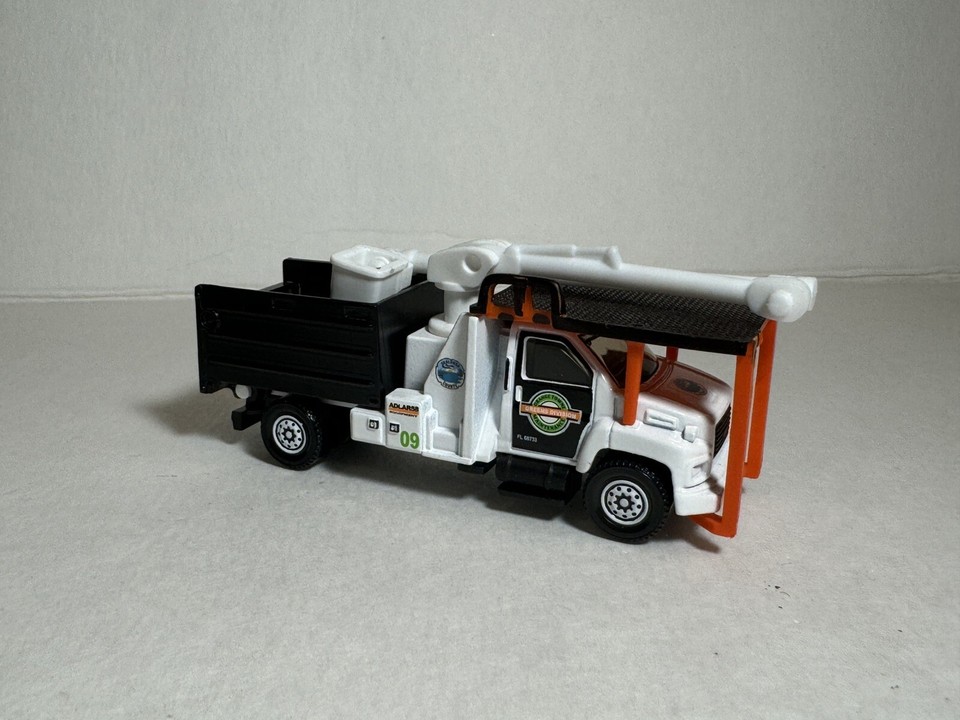 Mathcbox 1/64 Greenlight Custom Painted Electrical Truck HD | eBay