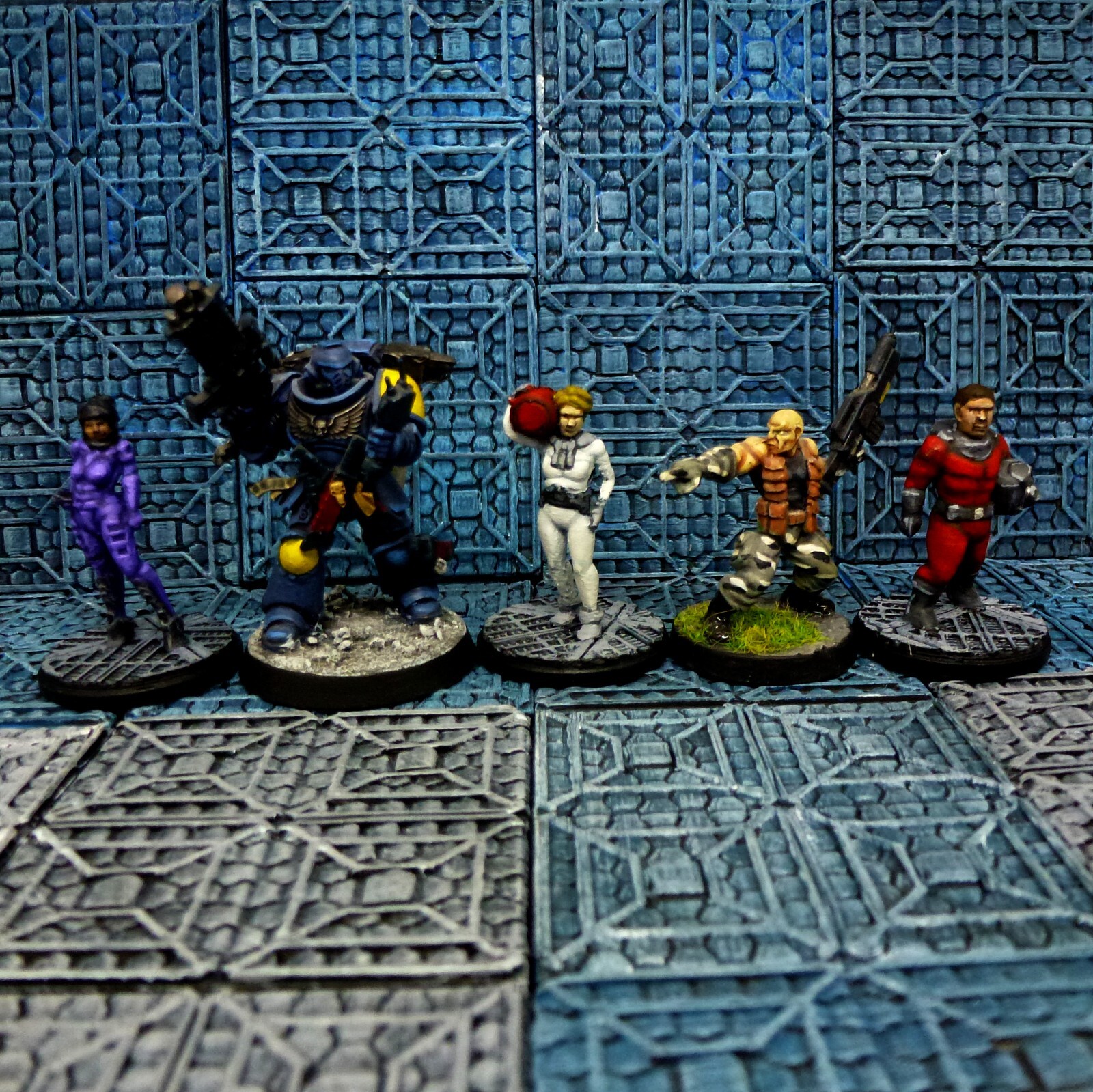 28mm Sci-Fi Civilian Human Miniatures 32mm UNPAINTED NPC Wargames DnD ...