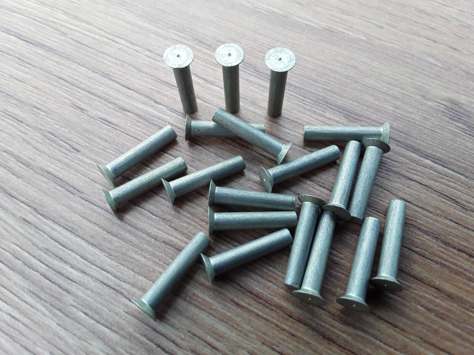 1/8" x 5/8" SOLID ALUMINIUM COUNTERSUNK DIMPLE HEAD RIVET ANODIZED QTY ...