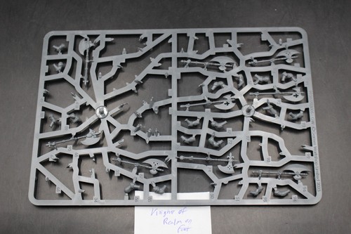 Warhammer Fantasy Bretonnia Knights on Foot Sprue Bits | eBay