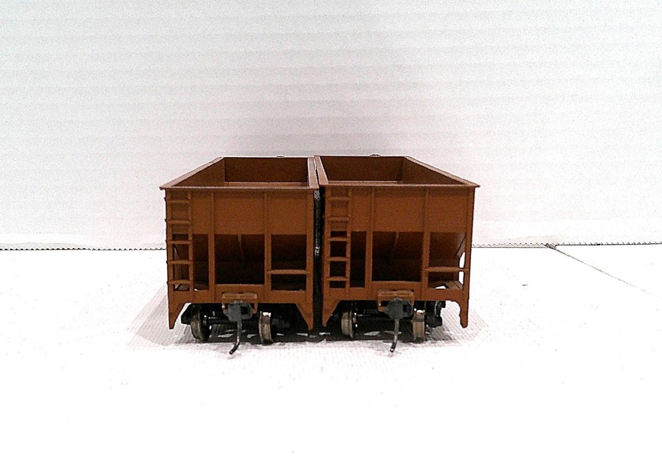 2 HO Scale B & L. E. Hoppers Steel Wheels & w/KaDee Couplers Lot #49 | eBay