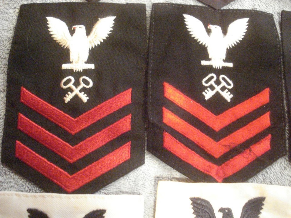 VINTAGE LOT OF 17 US NAVY MILITARY PATCHES (RANKS & UNIT & SHOULDER ...