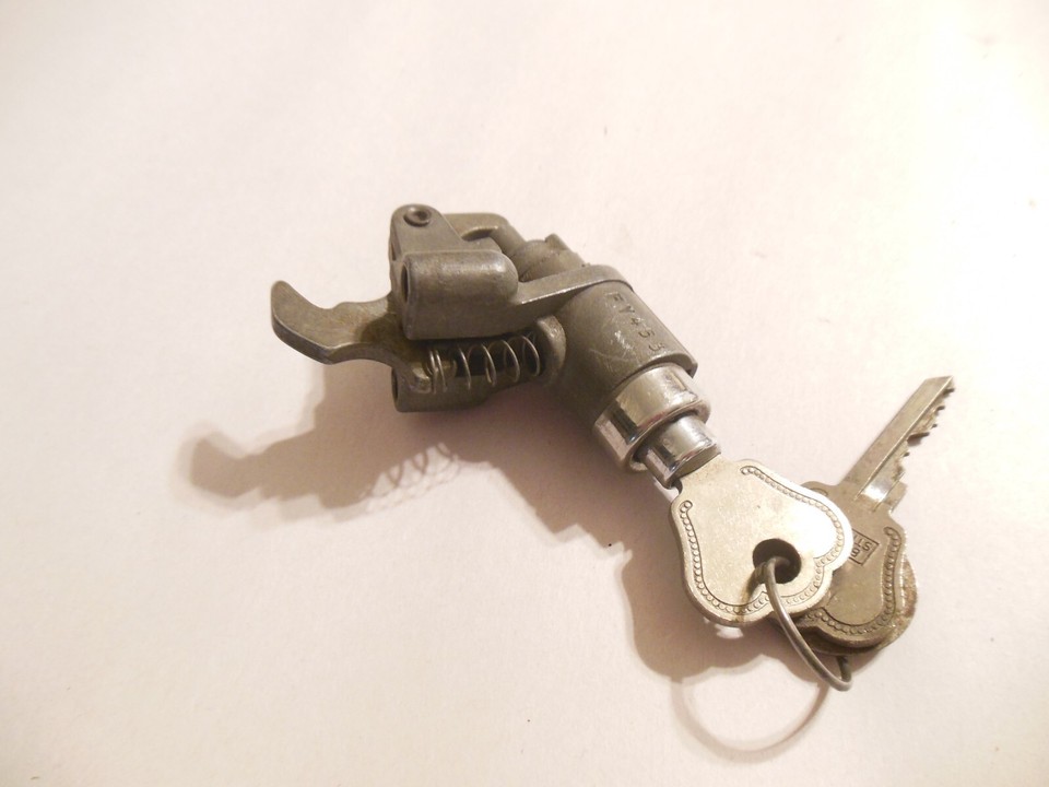 1942 - 1948 Ford Glove Box Lock with Two Briggs & Straton Keys & Number ...