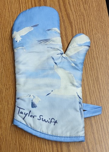 2016 TAYLOR SWIFT SEAGULLS OVEN MITT 1989 TOUR HTF Rare Hard to Find | eBay