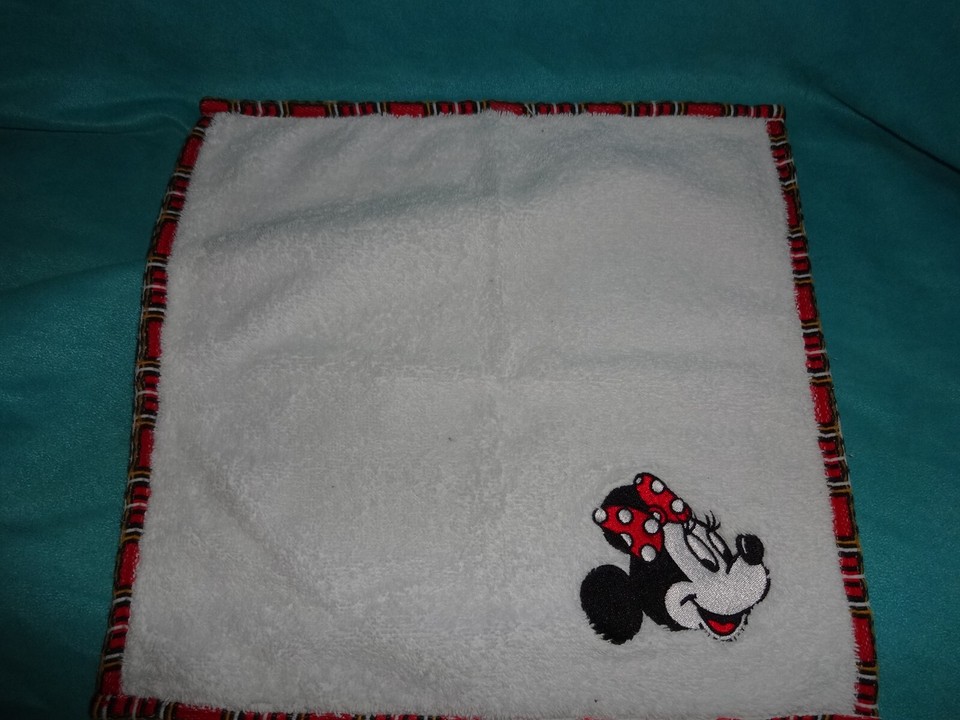 Minnie Mouse wash/face cloth embroidery white & plaid from Disney World ...