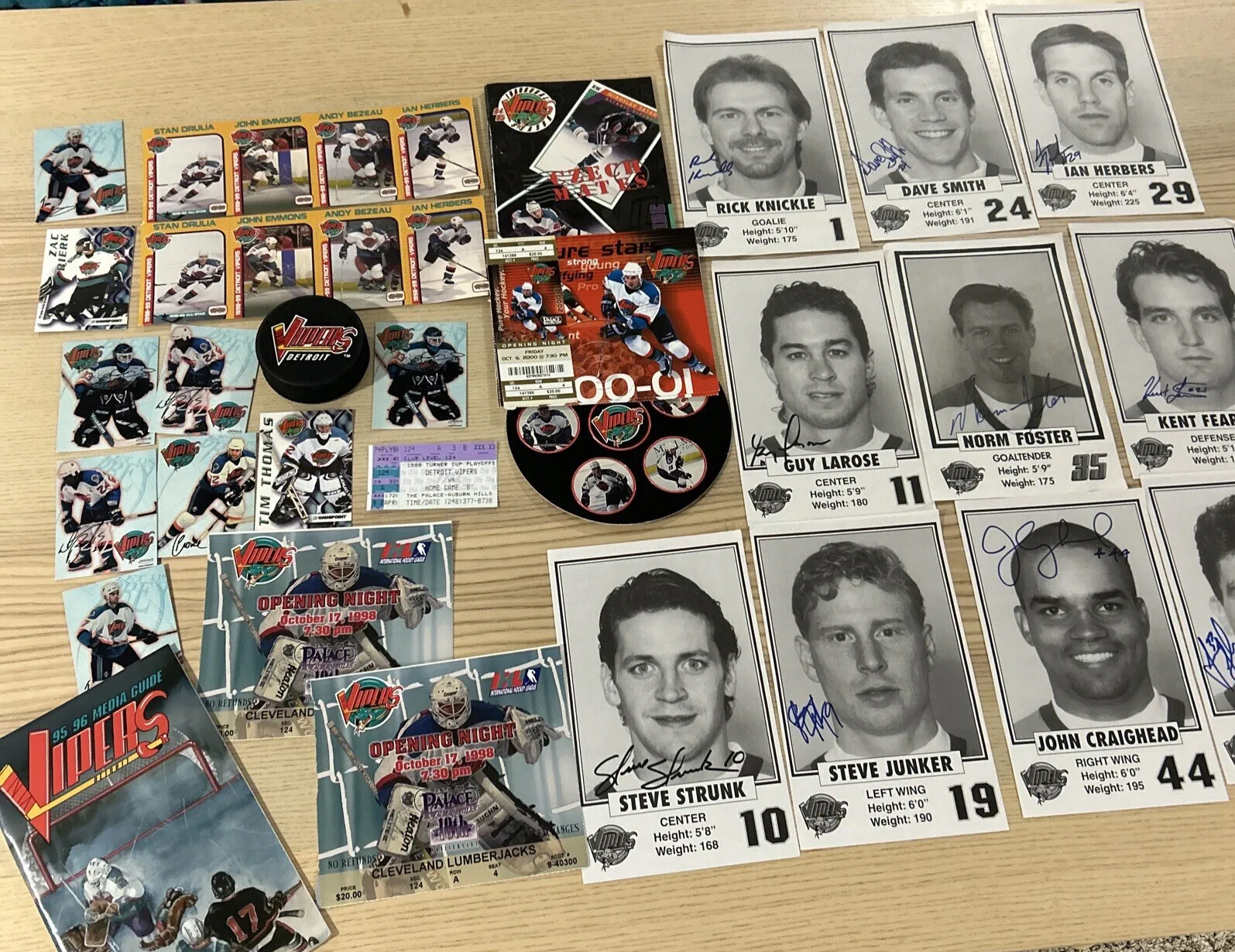 Detroit Vipers Hockey Lot - Puck, Autographs, Ticket Stubs, Cards | eBay