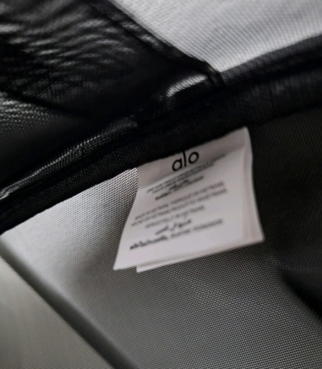 ALO Yoga Mesh Duffle Bag NWT – Lightweight Black Gym & Travel Tote | eBay