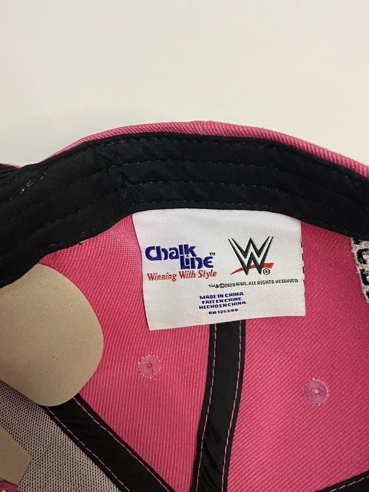 BRET HART The Hitman Official WWE Wrestling SnapBack Hat Chalkline NWT ...
