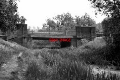 PHOTO 1973 SURREY ASH (ROAD) BRIDGE BASINGSTOKE CANAL THIS BRIDGE ...