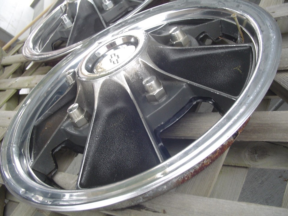 TWO 67 68 69 CHEVROLET CHEVY II CHEVELLE NOVA CAMARO HUBCAPS WHEEL ...
