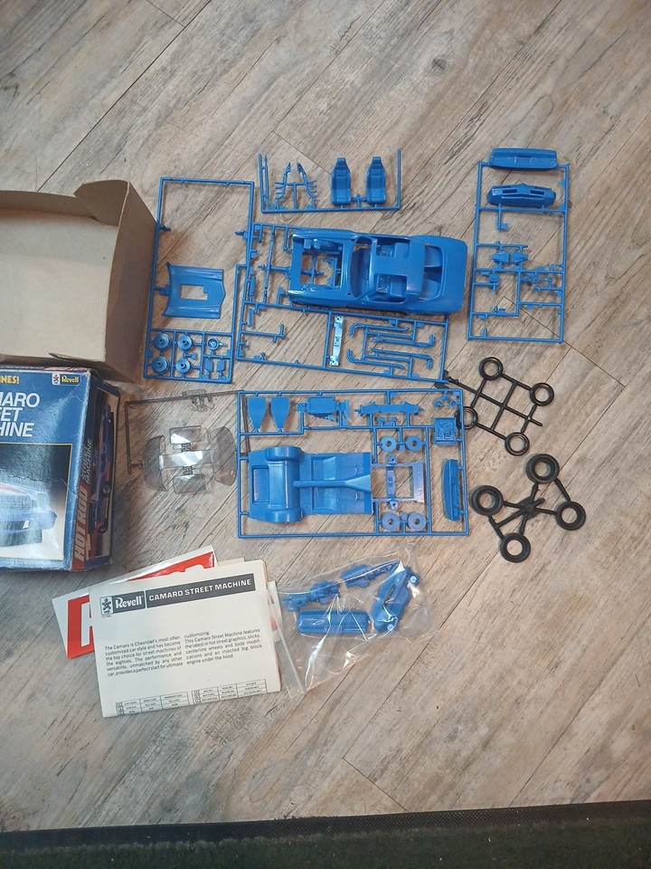 Revell 1980 Chevy Camaro "Street Machine" Hot Rod Series (1/25) (fs ...
