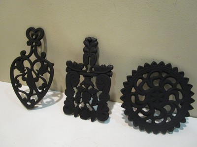 Vintage Cast Iron Trivet Set of 3 Cast Iron Trivets L@@K | eBay